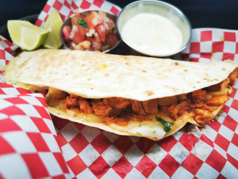 Gringa al Pastor con Piña - La Adelita Andorra
